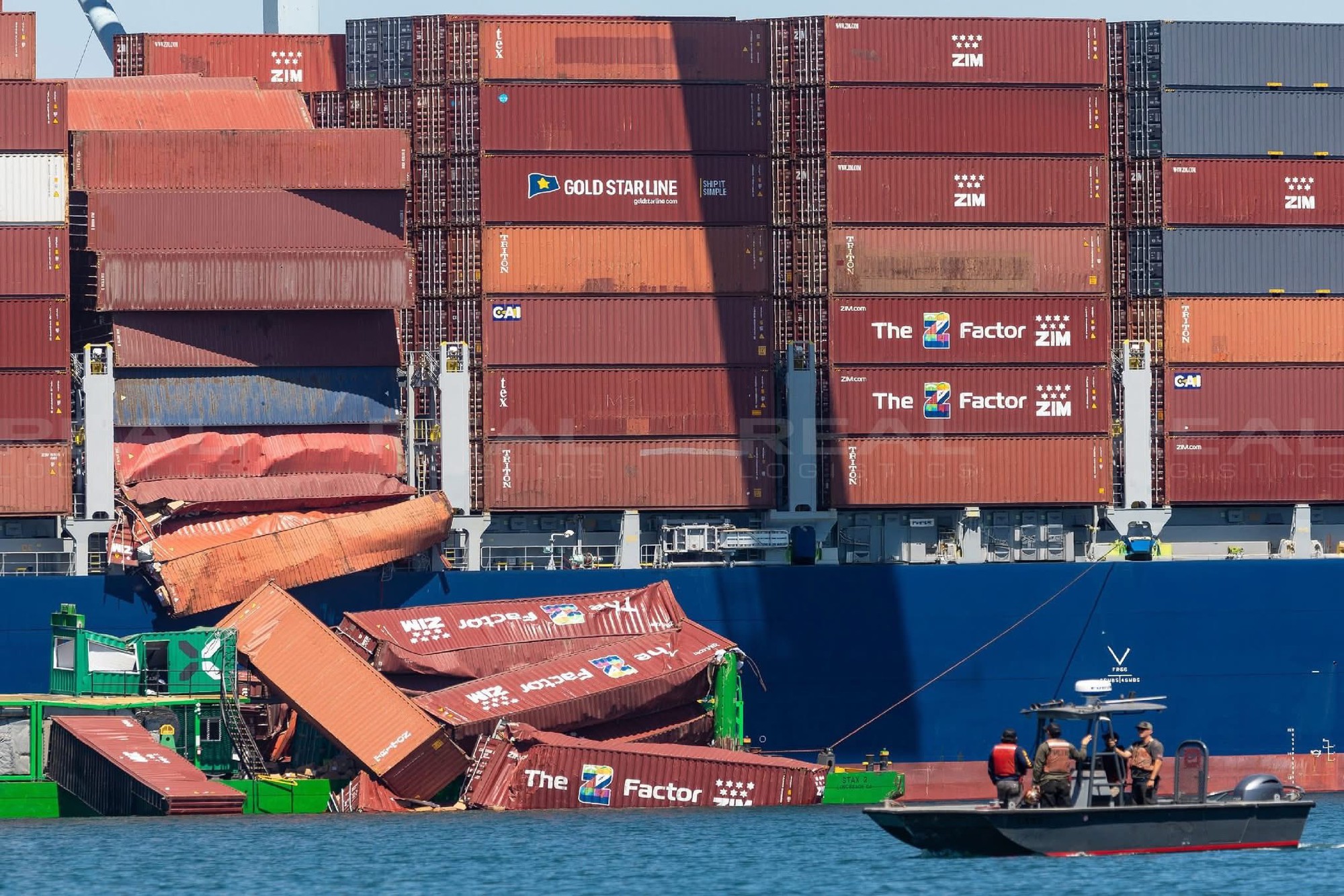 Sự Cố Hàng Hải Nghiêm Trọng Tại Cảng Long Beach: 67 Container Rơi Khỏi Tàu Trong Khi Dỡ Hàng ...