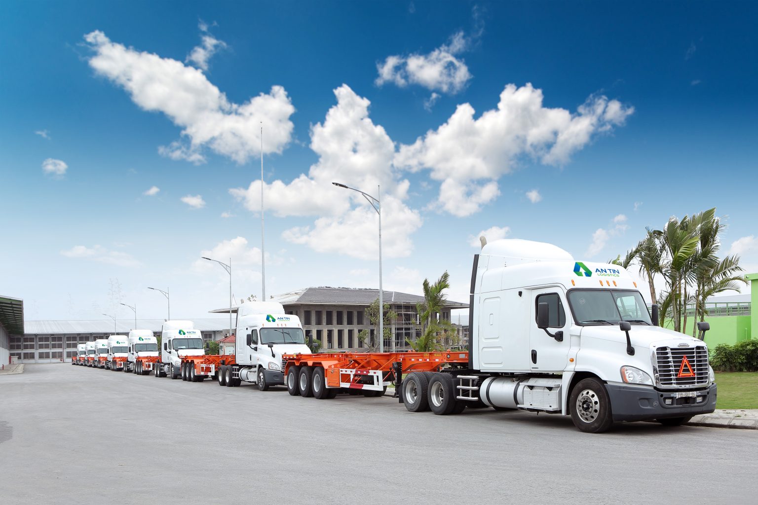 TEU là gì? Sự khác nhau giữa TEU và FEU trong vận tải Container
